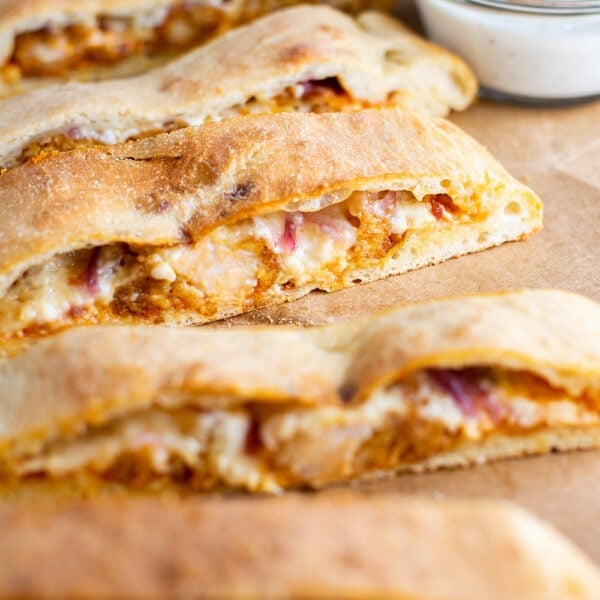 Buffalo Chicken Calzone Recipe - Kitchen Swagger